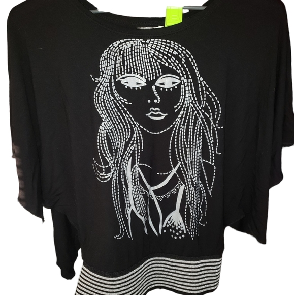 Vixen by Micheline Pitt | Tops | M Vixel Black Butterfly Sleeve | Poshmark